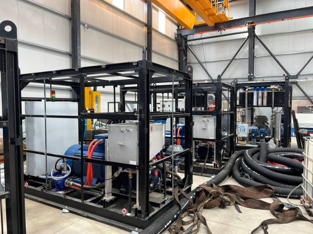 HOME - Hyperblast 2500 Bar Units